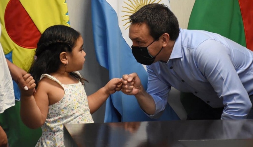 Ejemplo de solidaridad: Azul tiene cuatro años y dona su cabello a ...
